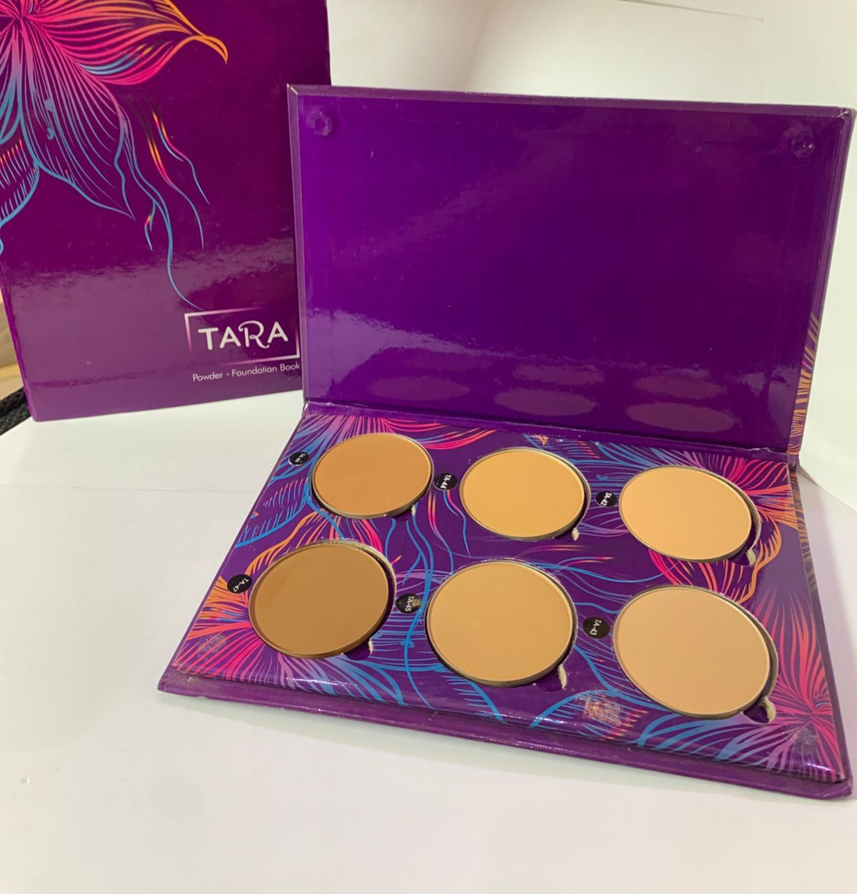 House of Tara 6 in 1 Powder Pallet – Seraphim Beauty